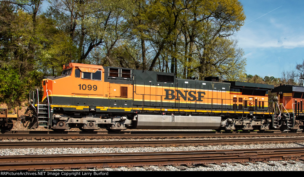 BNSF 1099
